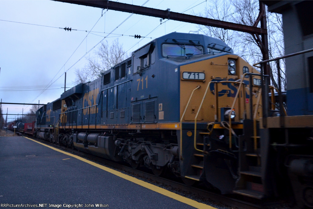 CSX 711